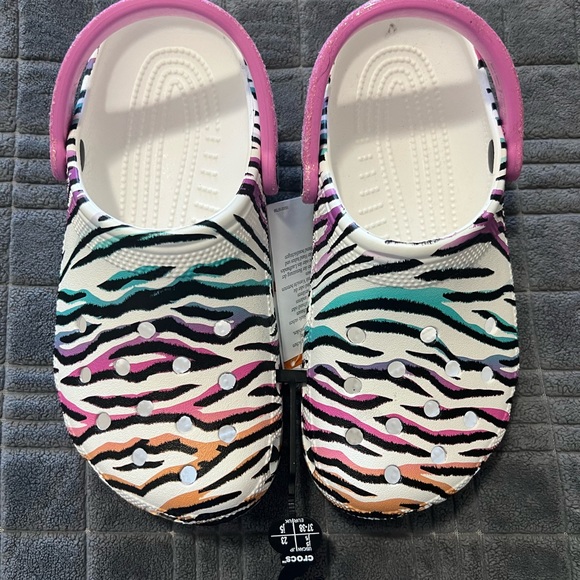 CROCS | Shoes | Crocs Classic Zebra Grade School Girls Clogs Size 5 ...